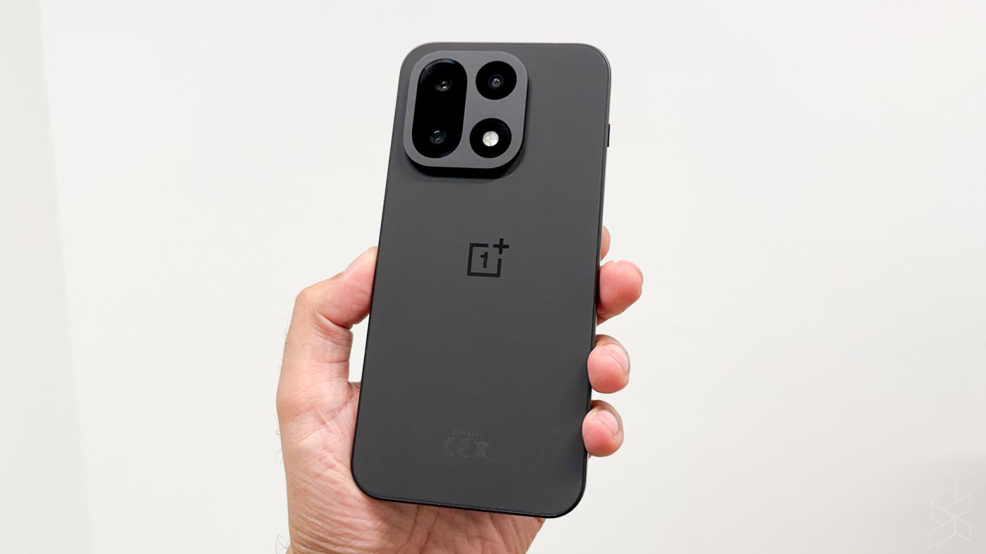 "Live Images Leak Reveals OnePlus Turbo: Everything We Know About Specs ...